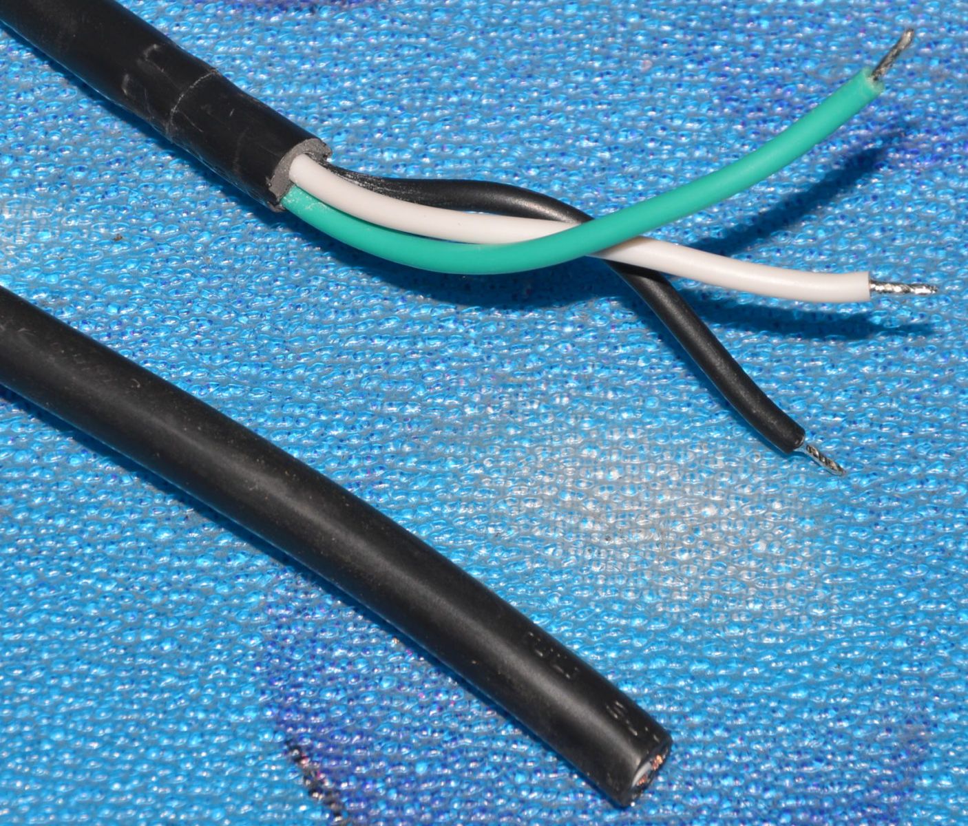 Spa and hot tub electrical cord / plug identification